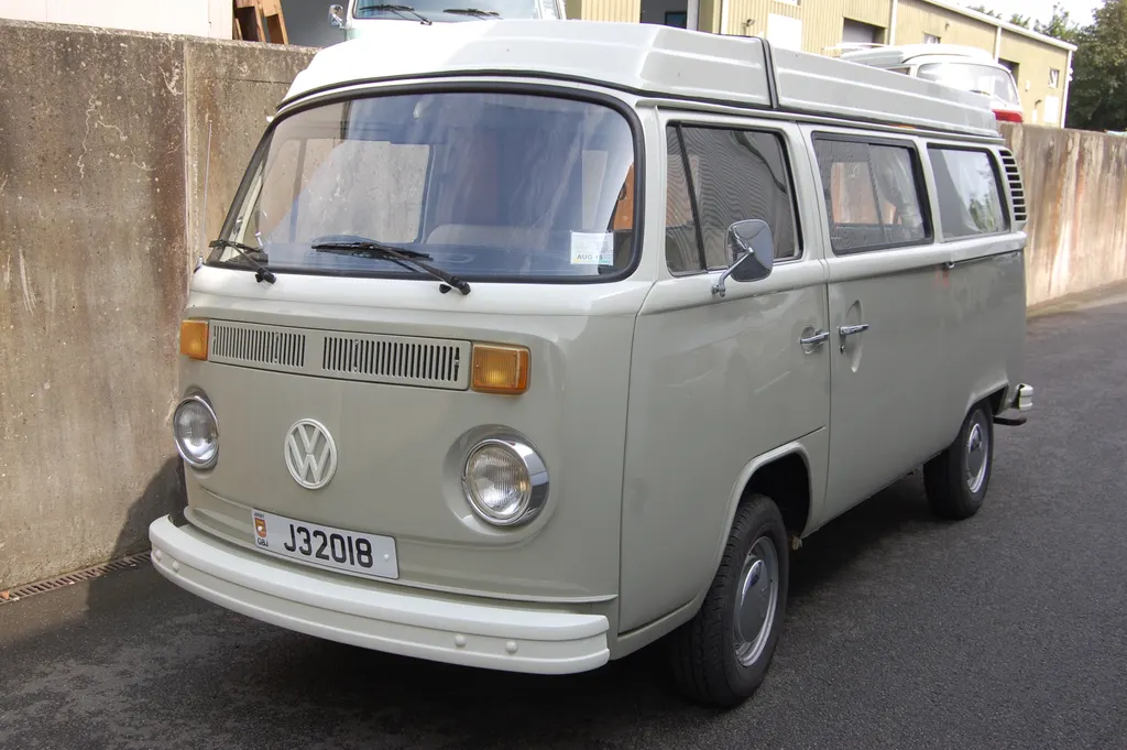 Classic Riley Elf Cars for Sale | CCFS