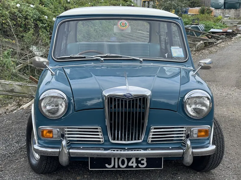 Classic Riley Elf Cars for Sale | CCFS