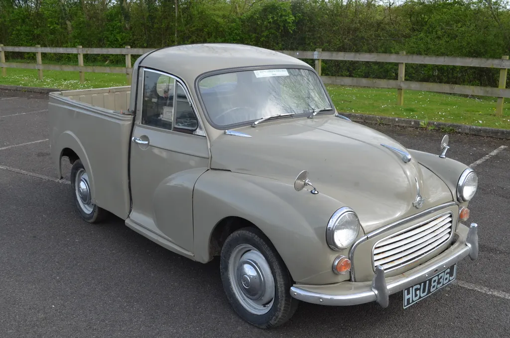 Classic Morris Minor Cars for Sale | CCFS