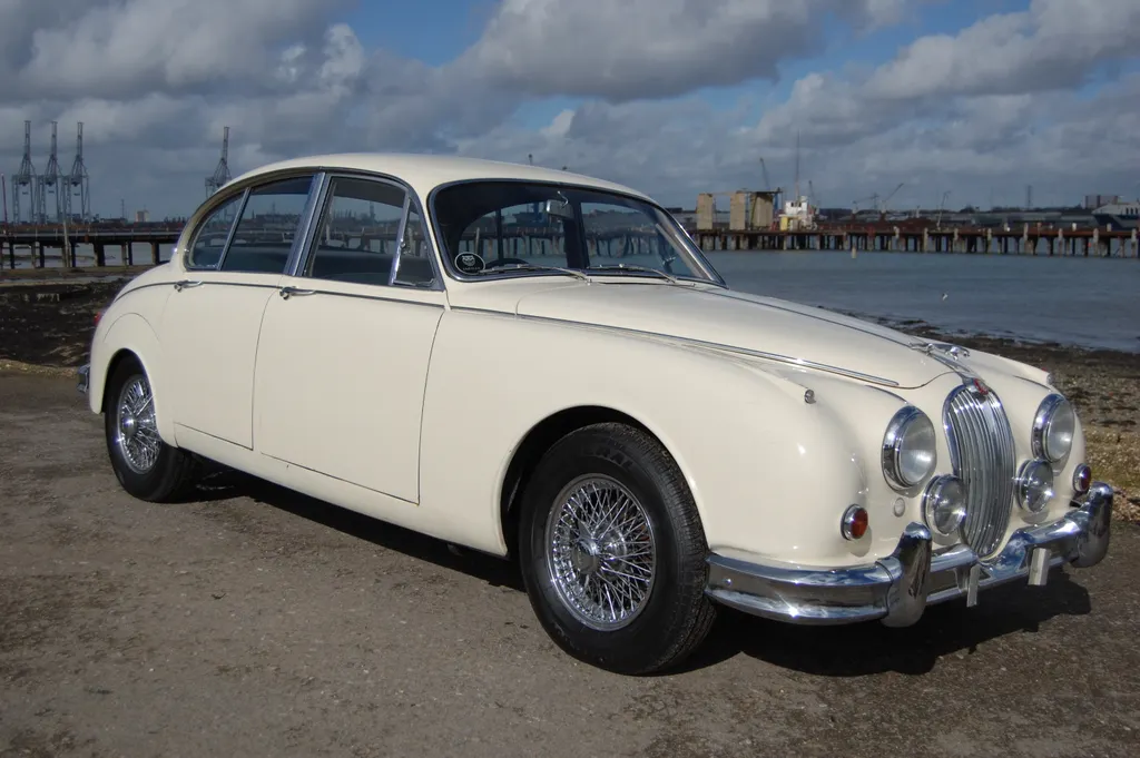 Classic Jaguar Mark 2 Cars for Sale | CCFS