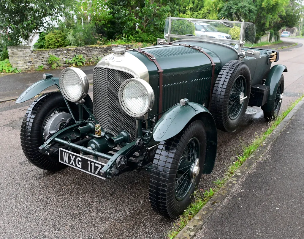 Classic Bentley Cars for Sale | CCFS