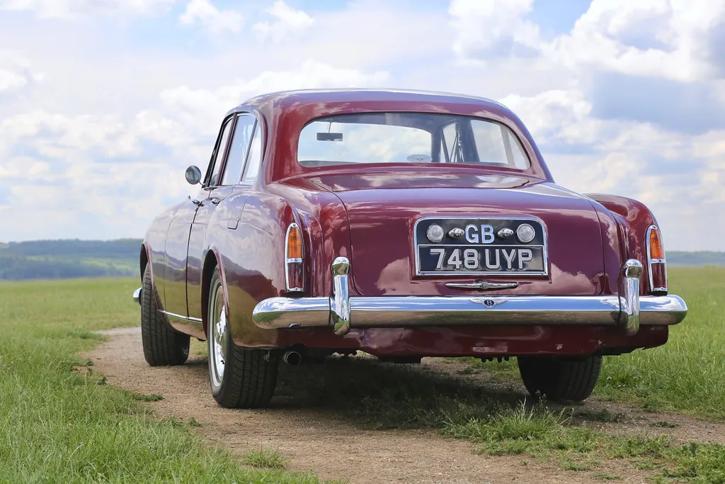 Classic Bentley S2 Cars for Sale | CCFS